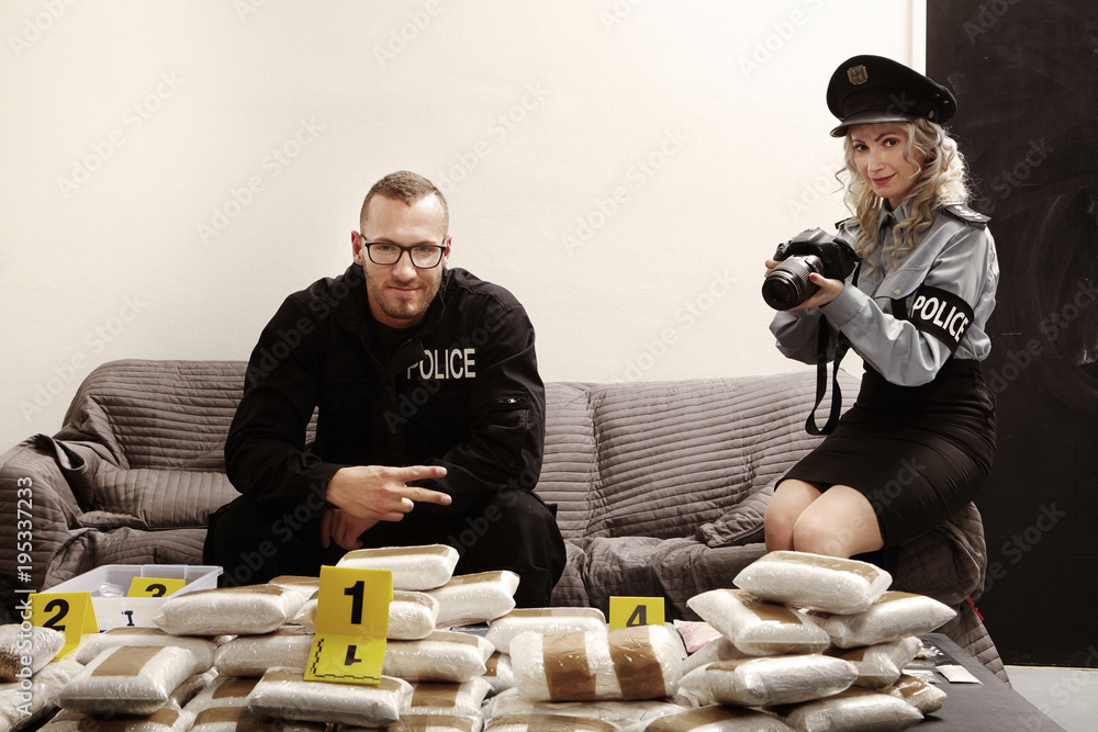 Lot of narcotics found in dealer's hiding place and seized by police ...