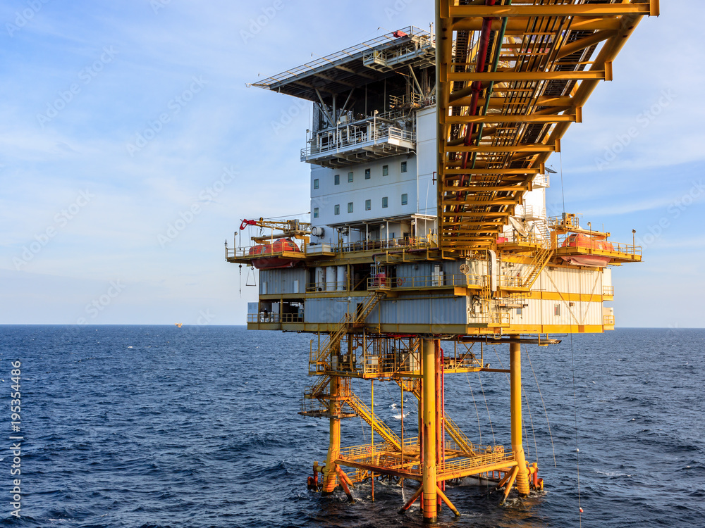 Offshore oil and Gas central processing platform and remote platform ...