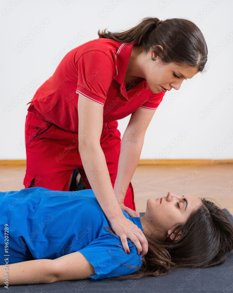 First Aid Training - CPR Stock 写真 | Adobe Stock