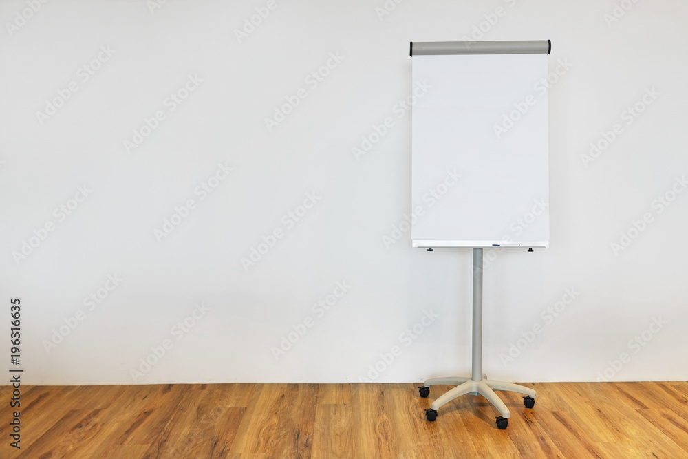 Flip chart white paper prepared for presentations Stock Photo | Adobe Stock