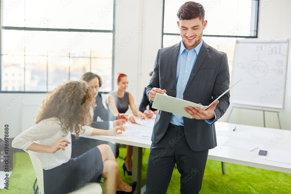 Berater macht Consulting Workshop Stock Photo | Adobe Stock