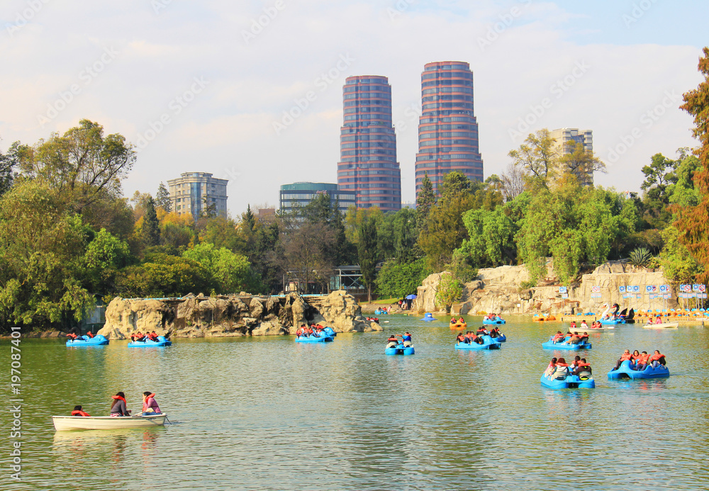 Lago del parque de Chapultepec Mexico Stock Photo | Adobe Stock