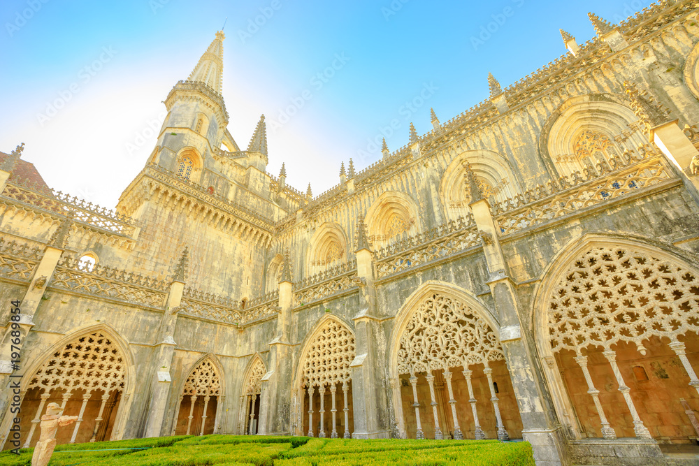 Foto Stock Portugal, Batalha. Gothic towers and arches in Dominican ...