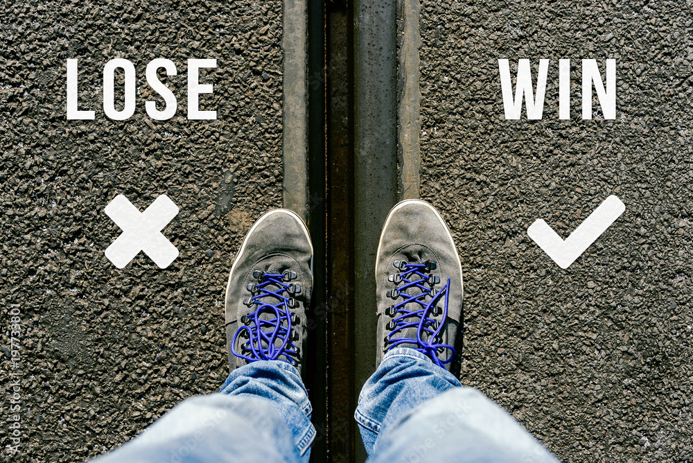 Foto de Concept of facing a crucial decision about lose and win shown ...