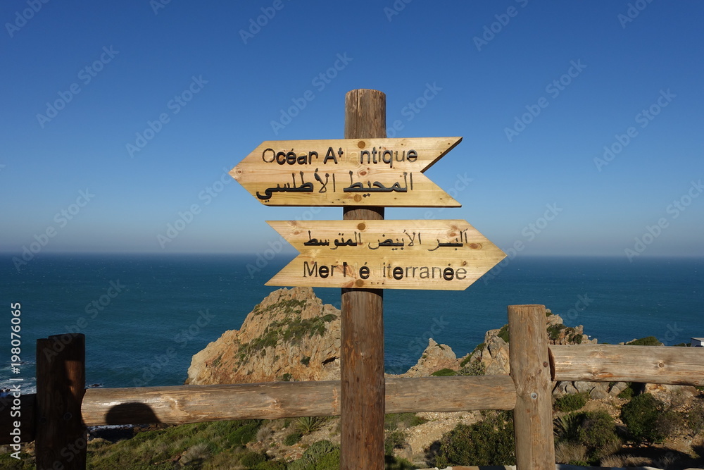 Maroc région de Tanger, Cécile Patry-Morel, panneaux indicateurs de ...