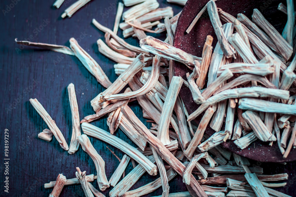 Ayurvedic herb satavari,Asparagus racemosus with its powder and root in ...