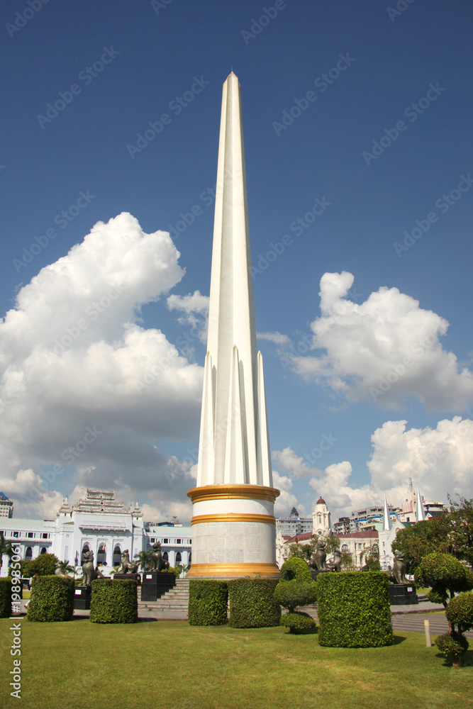 The Independence Monument which is an obelisk in Maha Bandula Park ...