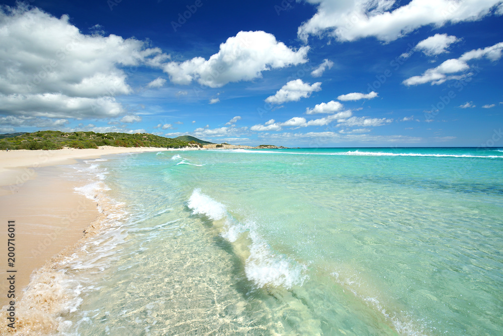 Wellen am Strand Stock-Foto | Adobe Stock