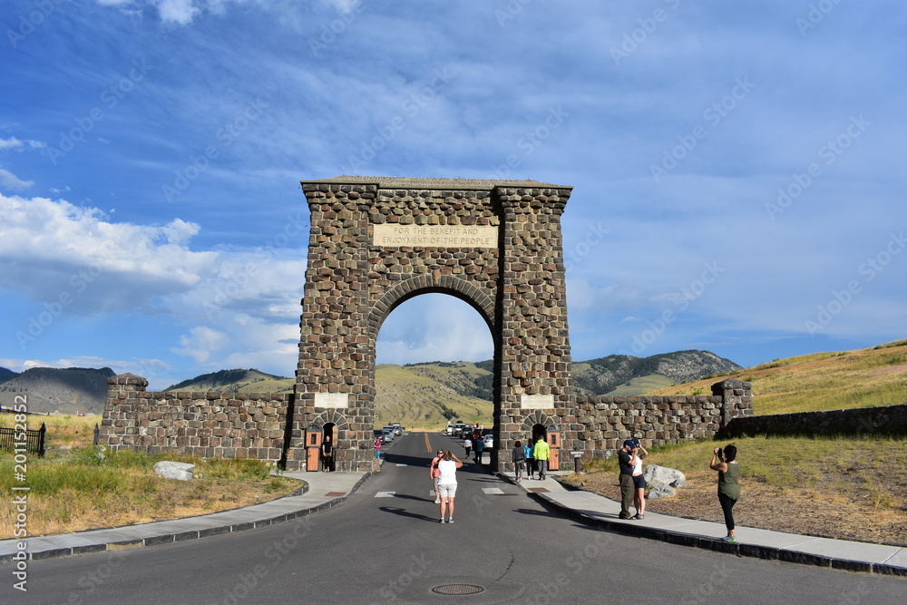 Roosevelt Arch, Yellowstone National Park, Architecture, Montana ...