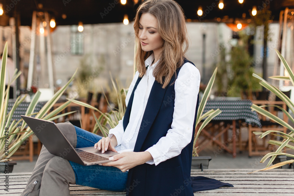 Fashion Blogger Typing