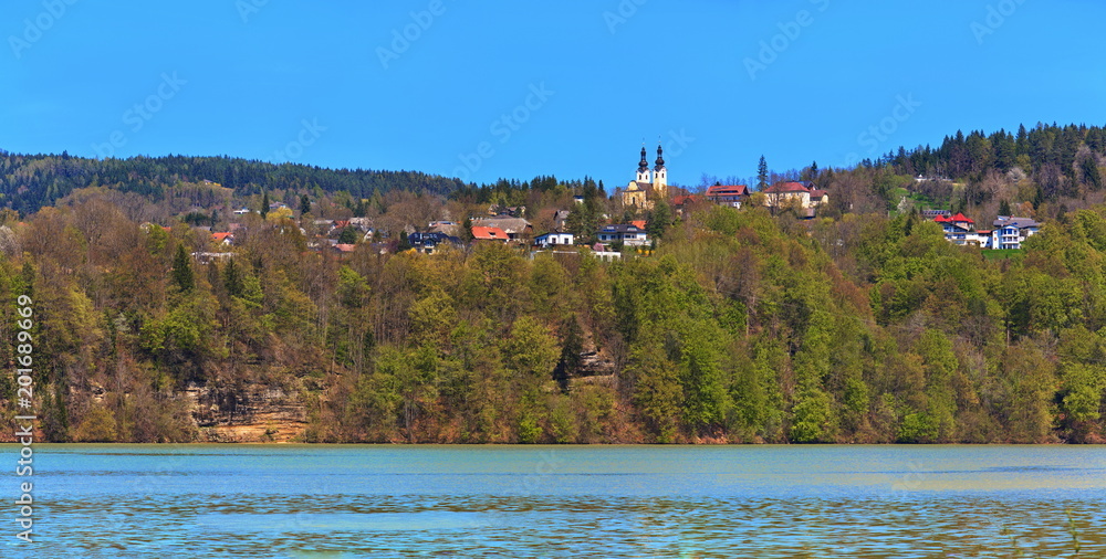 Ferlacher Stausee an der Drau / Südkärnten / Österreich Stock Photo ...