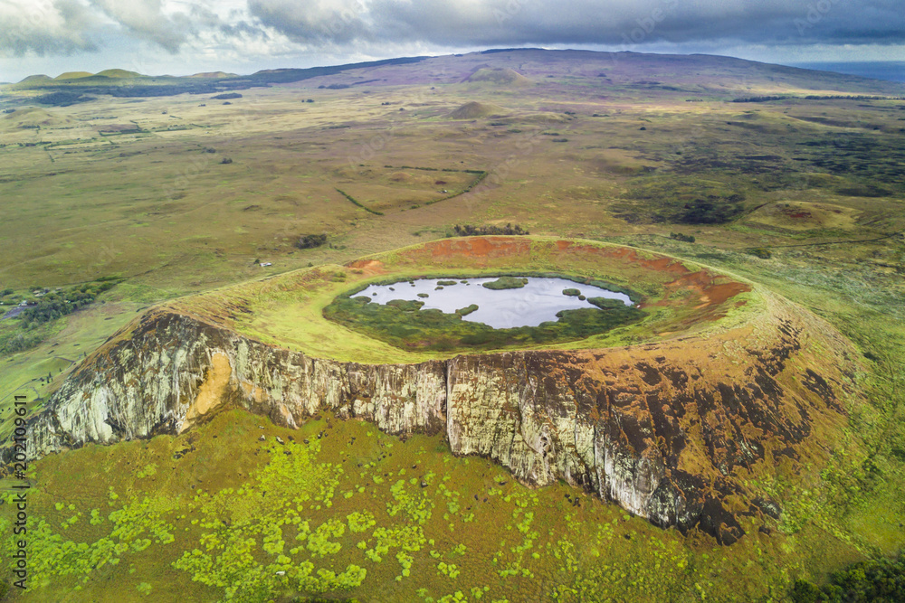 Rano Raraku Volcano, the Moais quarry where all were built on the past ...