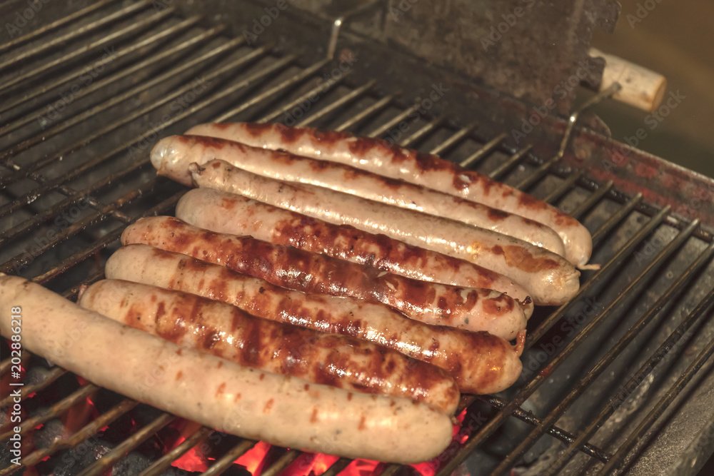 Wurst auf dem Grill, Bratwurst Stock-Foto | Adobe Stock