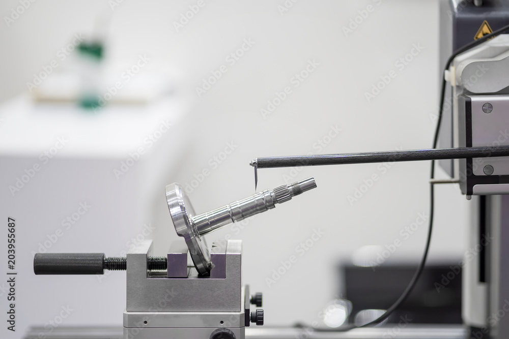 Inspection roughness cylinder parts by contour measuring machine Stock ...
