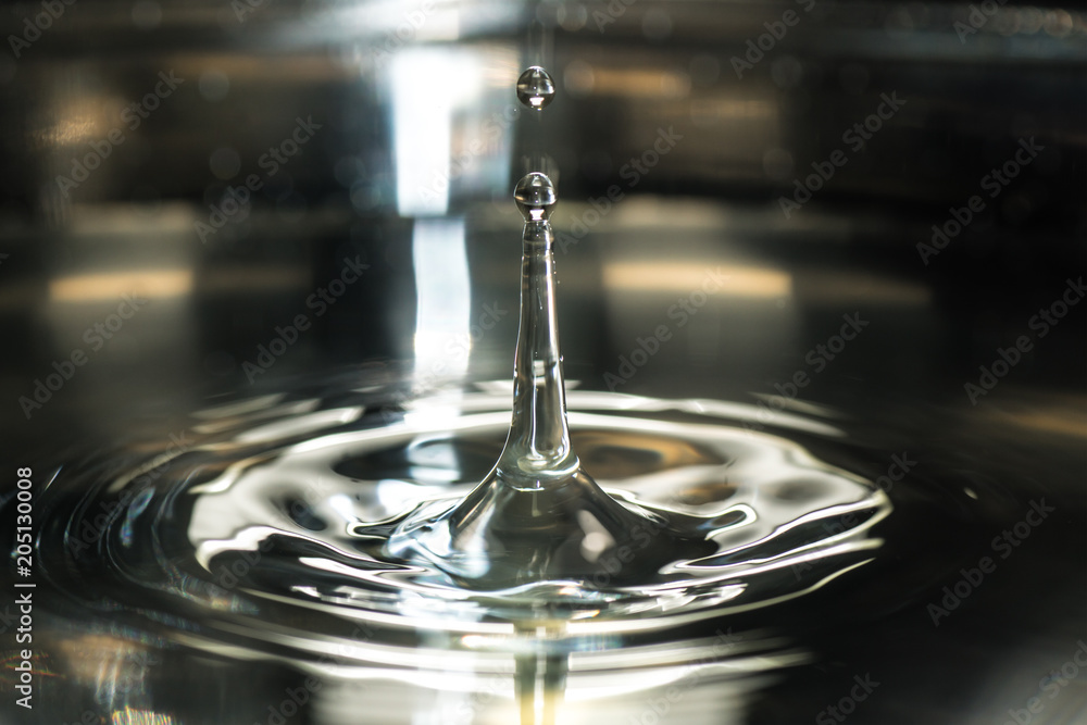 Wassertropfen Stock-Foto | Adobe Stock