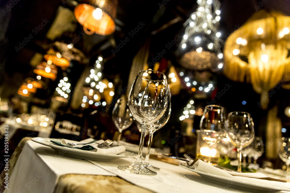 luxury elegant table setting dinner in a restaurant Stock 写真 | Adobe Stock