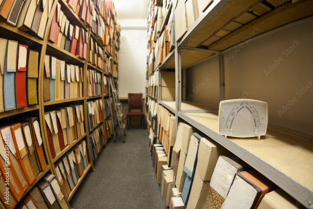Measurement of humidity and temperature in the room for storing paper ...