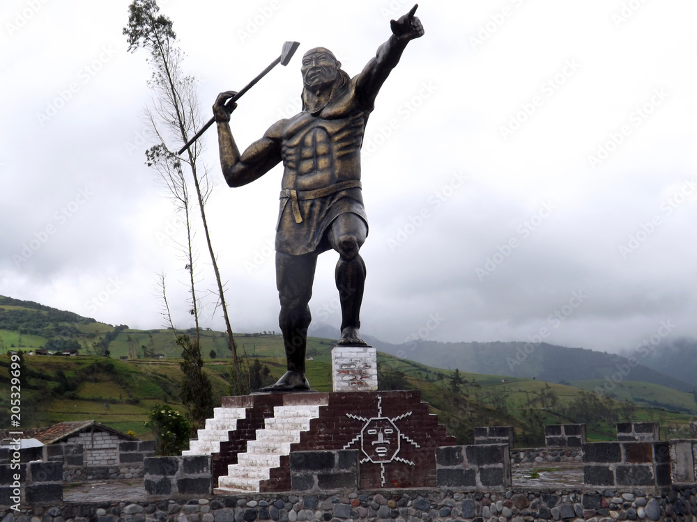 Monumento del General Rumiñahui en Píllaro Tungurahua Ecuador Stock ...