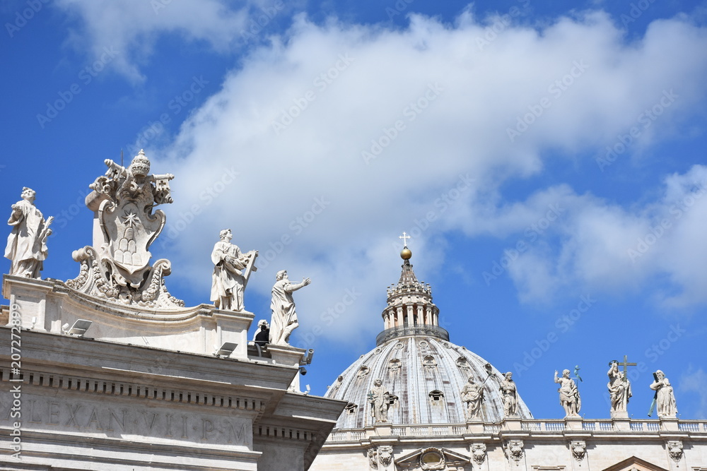 Rome. Details of the colonnade of G.L.Bernini formed by 284 monolithic ...