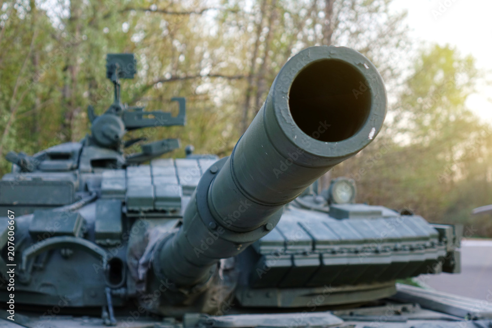 Soviet main battle tank. It was created in the early 1960s in the ...