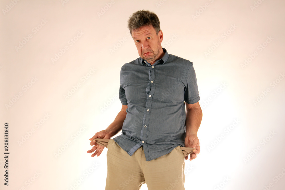 Pleite ist der Mann Stock-Foto | Adobe Stock