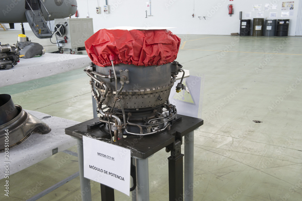 MOTORES AVION PARTES DEL MOTOR Stock Photo | Adobe Stock