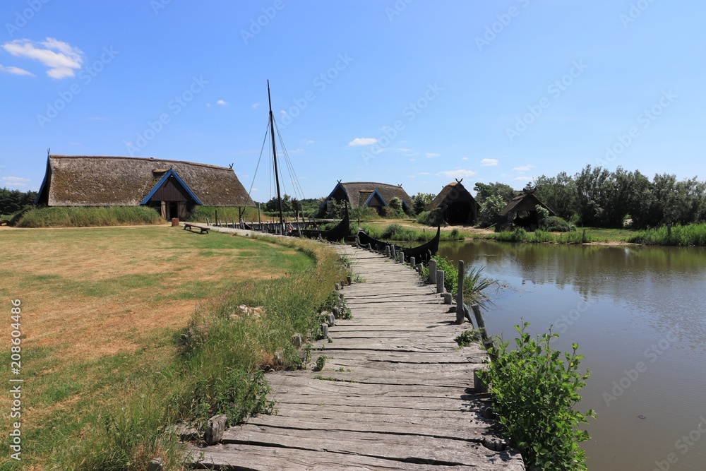 Wikinger Hafen Schiff Häuser Stock Photo | Adobe Stock