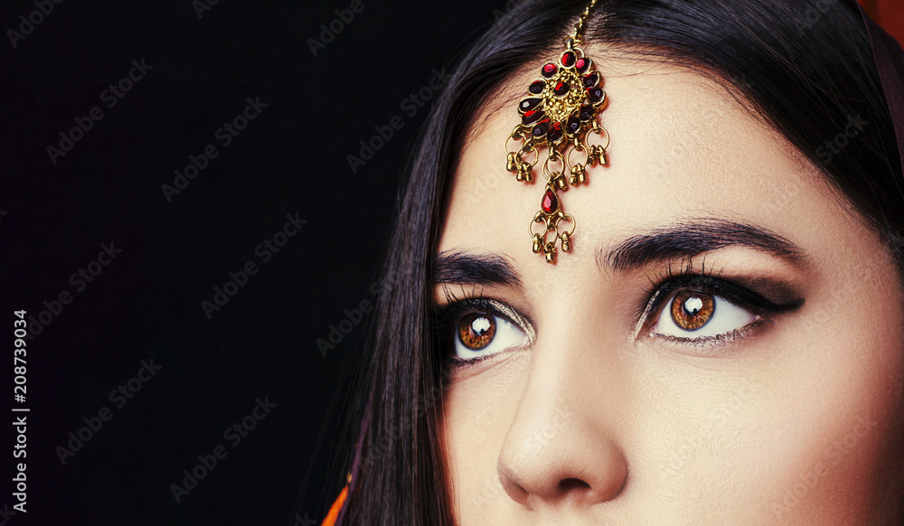 Beauty brunette Indian woman portrait. Hindu model girl with brown eyes ...