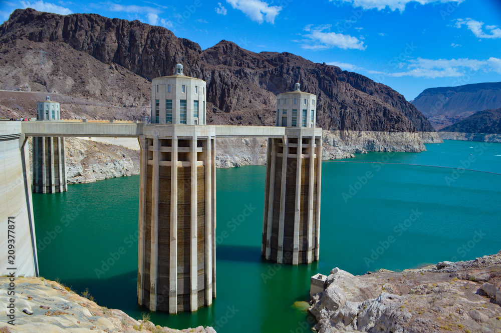 Hoover Dam & Lake Mead ภาพถ่ายสต็อก | Adobe Stock