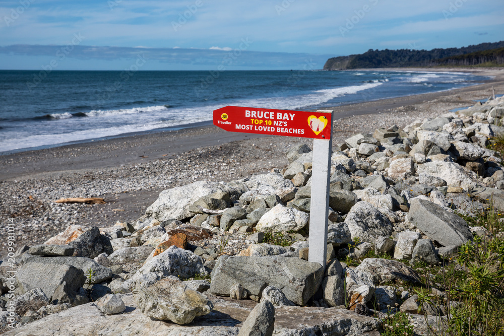 Poster Bruce bay New Zealand beach sign – Wall Art | UkPosters