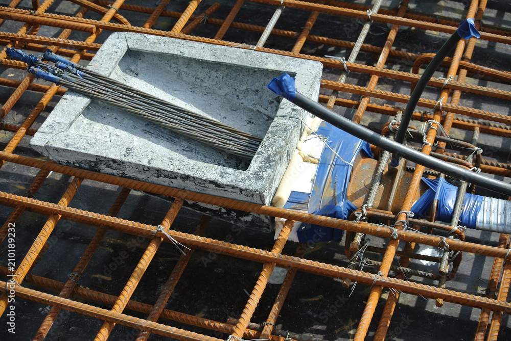 Pre-stress cable tendons anchor head for pre-stressed concrete at the ...