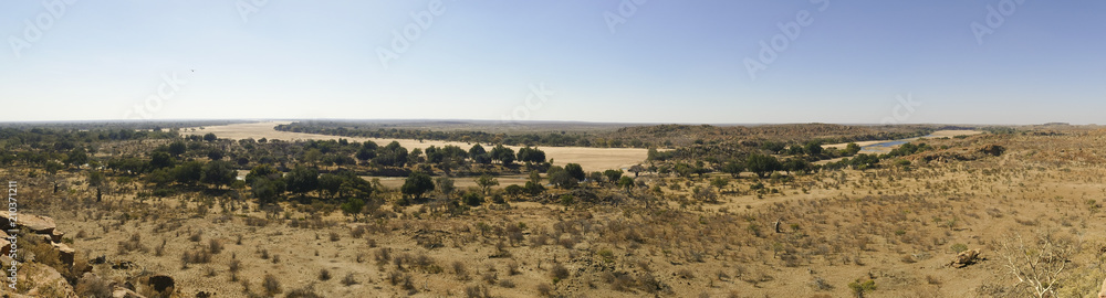 Limpopo river crossing the desert landscape of Mapungubwe National Park ...