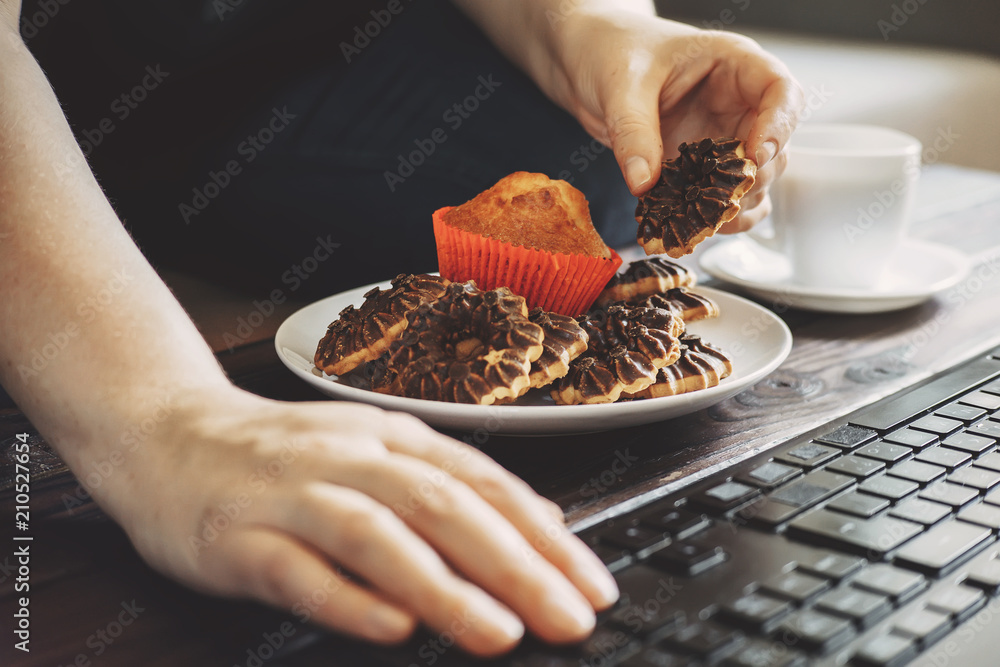 Unhealthy snack, compulsive overeating, mindless snacking, junk food ...