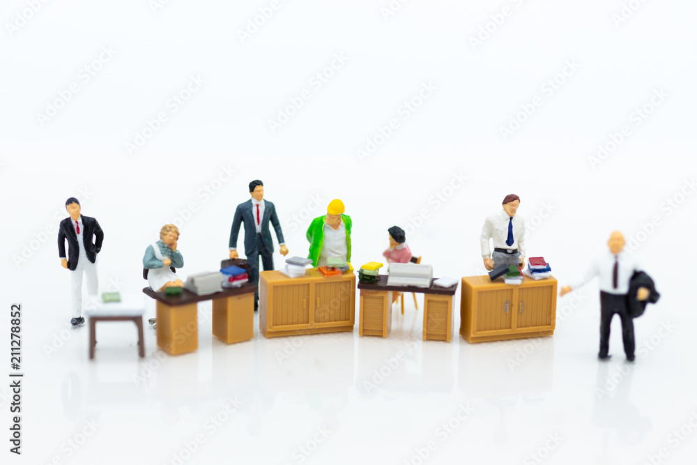 Miniature people : Working in the office, salary man, talent ...