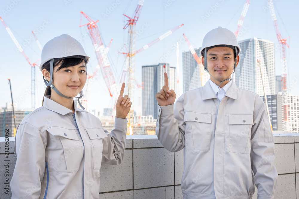 portrait of asian engineer in construction site Stock 写真 | Adobe Stock