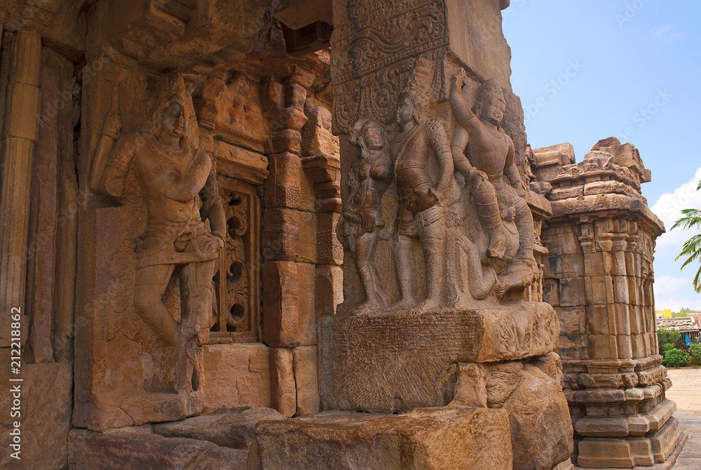Figures of Dvarapala and Shiva Parvati, Northern mukha mandapa ...