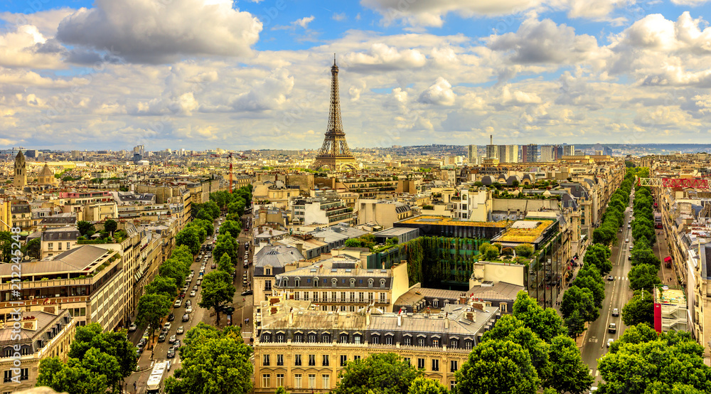 Arch of Triumph panorama from Place Charles de Gaulle square. Trees ...