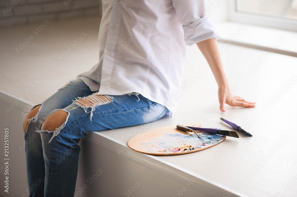 Concept Artist Beautiful girl. Beautiful women are creating art. Young ...