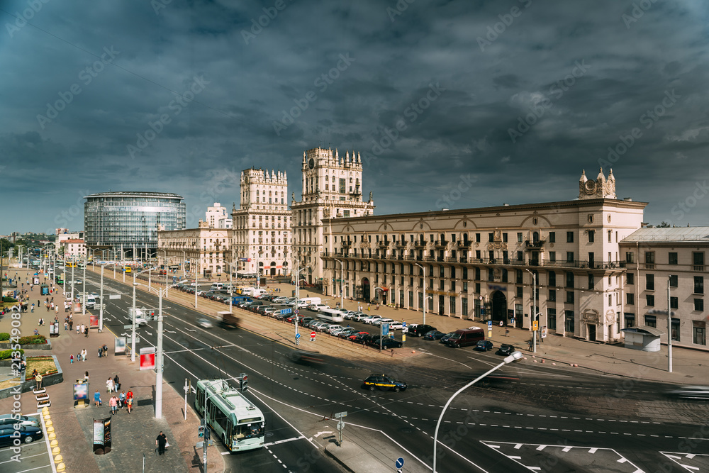 Foto de Minsk, Belarus. Two Buildings Towers - Gates Of Minsk, Station ...