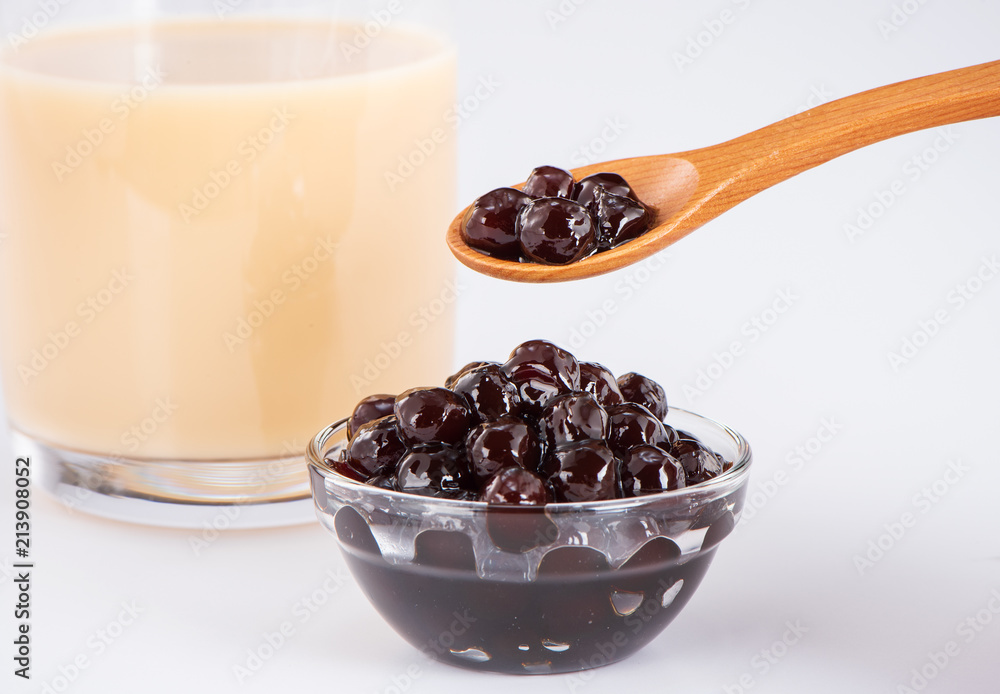 black pearls. Boiled tapioca pearls for bubble tea on white background ...
