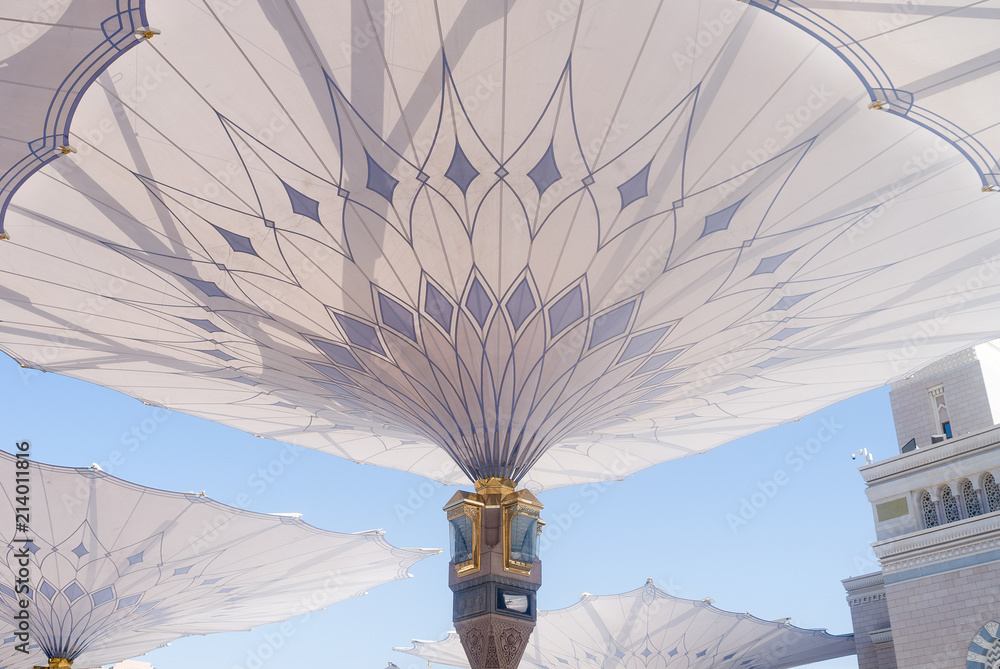 MEDINA, SAUDI ARABIA - APRIL 28 2018: These Umbrella construction on ...