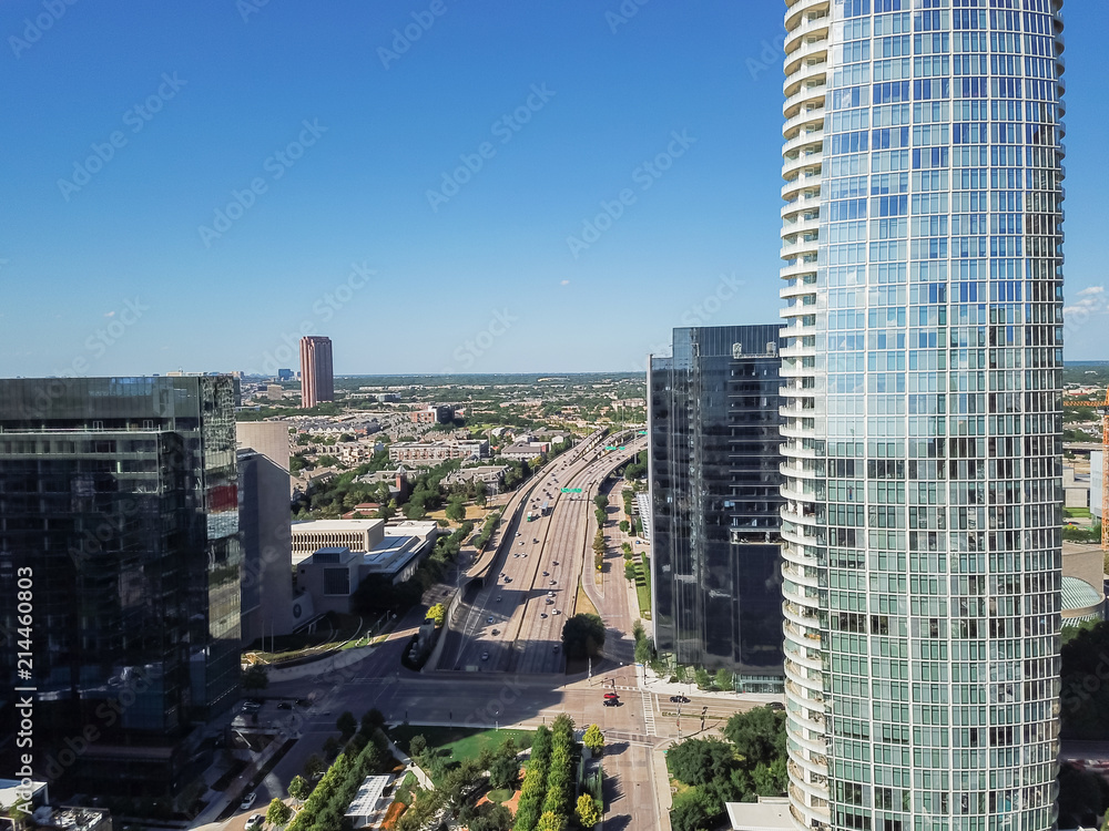 Dallas downtown landmark buildings and Woodall Rodgers Freeway (Texas ...
