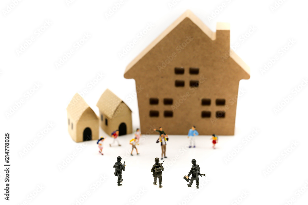 Foto de Miniature people : Soldier go home after mission complete with ...
