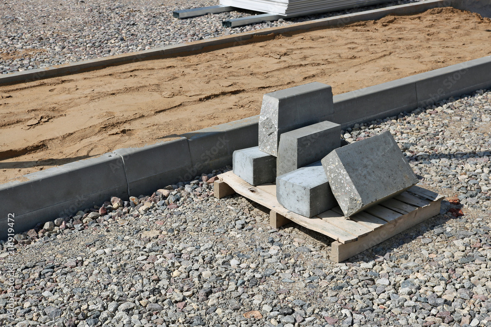 The construction of new urban roads uses a lot of gravel, cement and ...