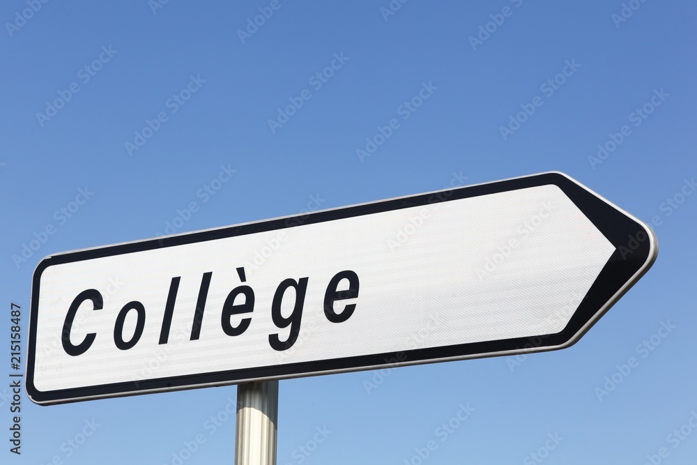 Panneau collège Stock Photo | Adobe Stock