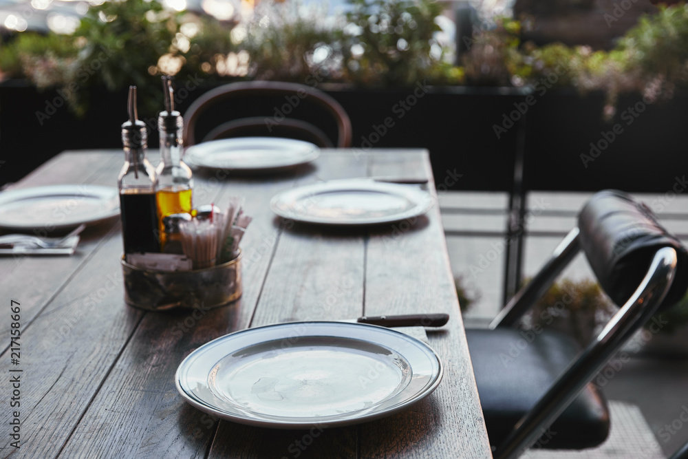 Simple Restaurant Table Setting