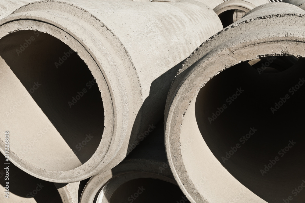 Grosse graue Rohre aus Beton Stock Photo | Adobe Stock