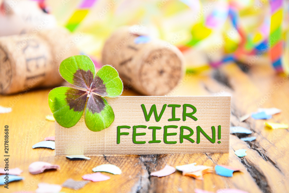 Wir feiern! Stock-Foto | Adobe Stock