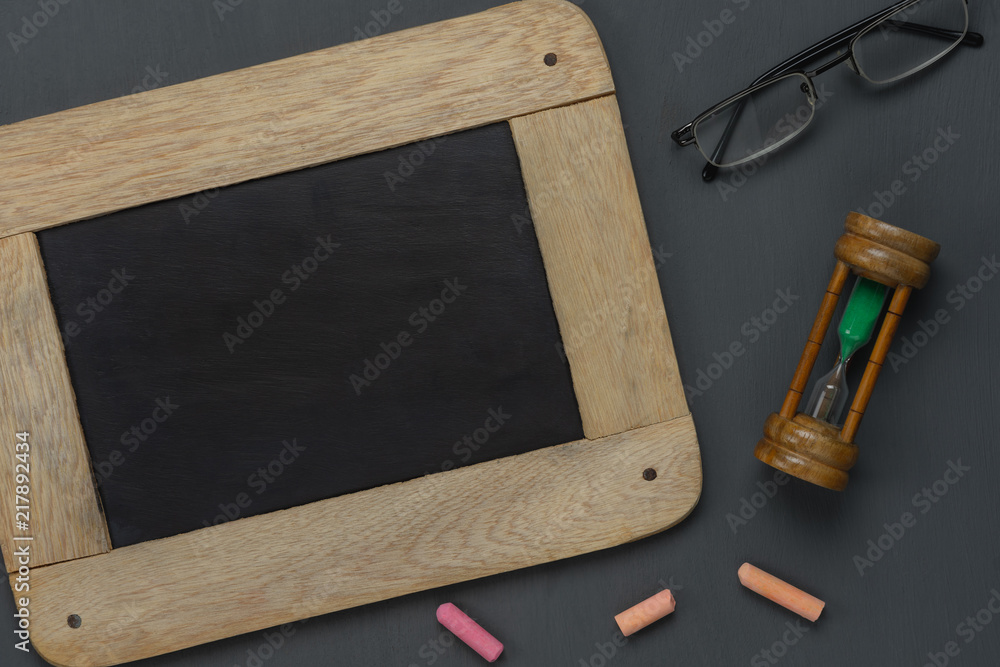 Table top view aerial image of back to school of education season ...
