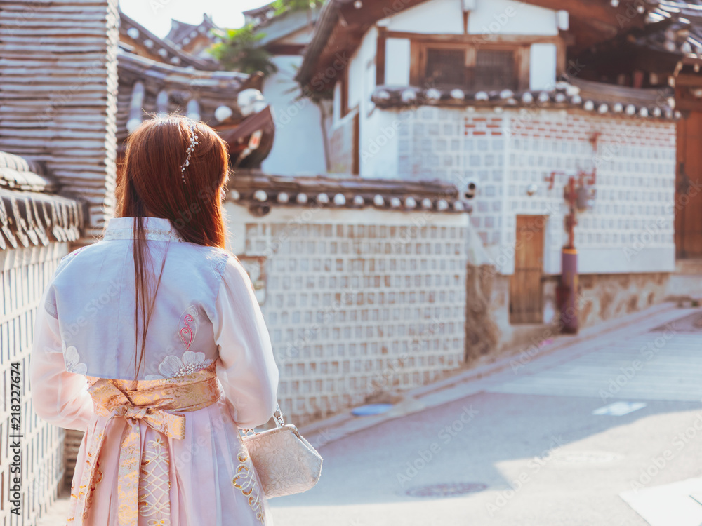 travel and tourist asia concept from backside long hair woman in korea ...